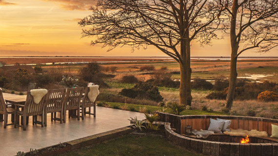 Norfolk Hideaways: Over 690 Idyllic Holiday Cottages in Norfolk